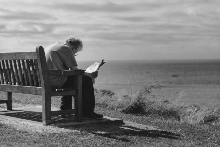 Ancianos solos: más tristes en España que en Suecia - Aceprensa